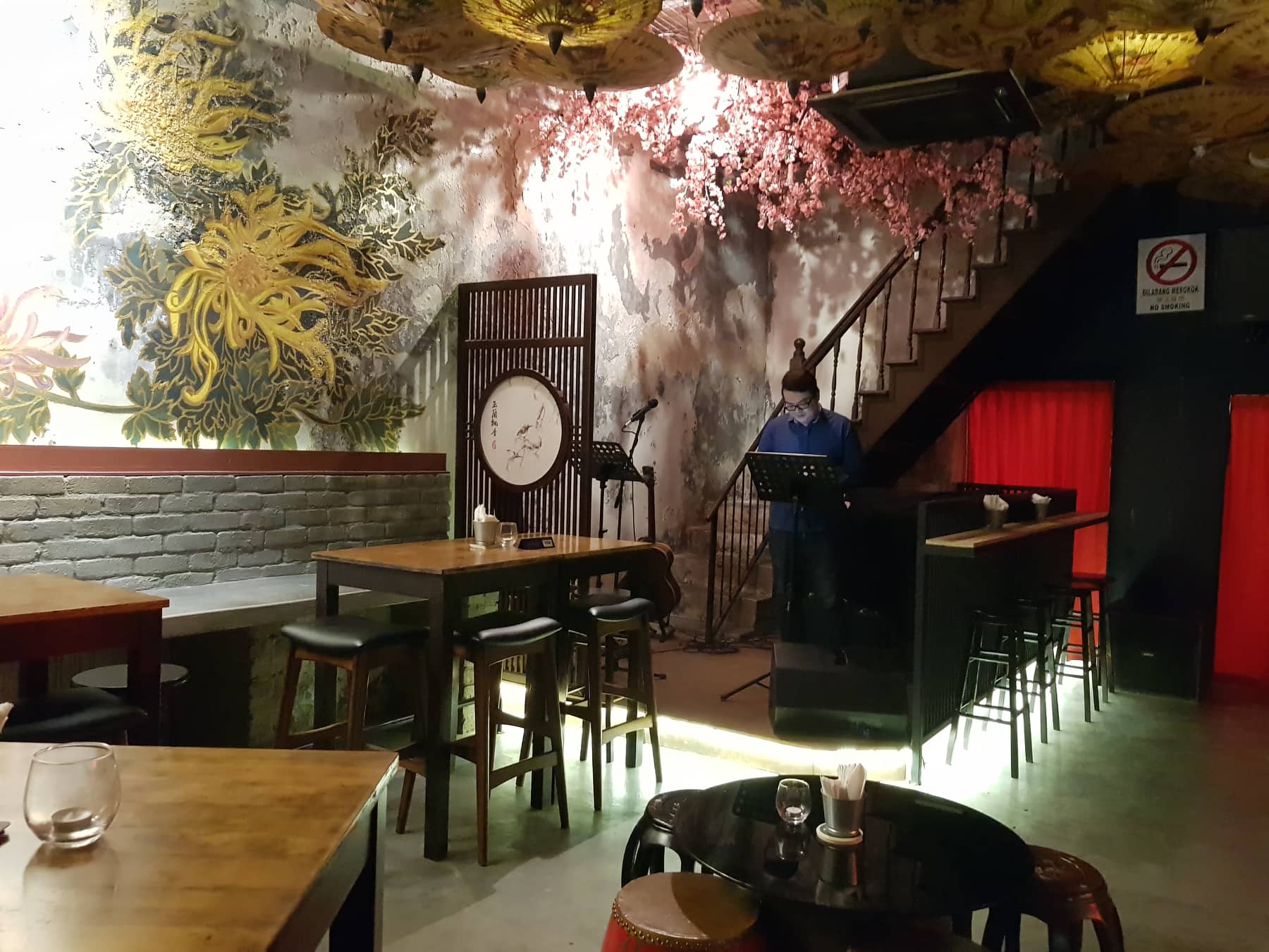 The Old Merchant Malacca - Great Ambience And Drinks