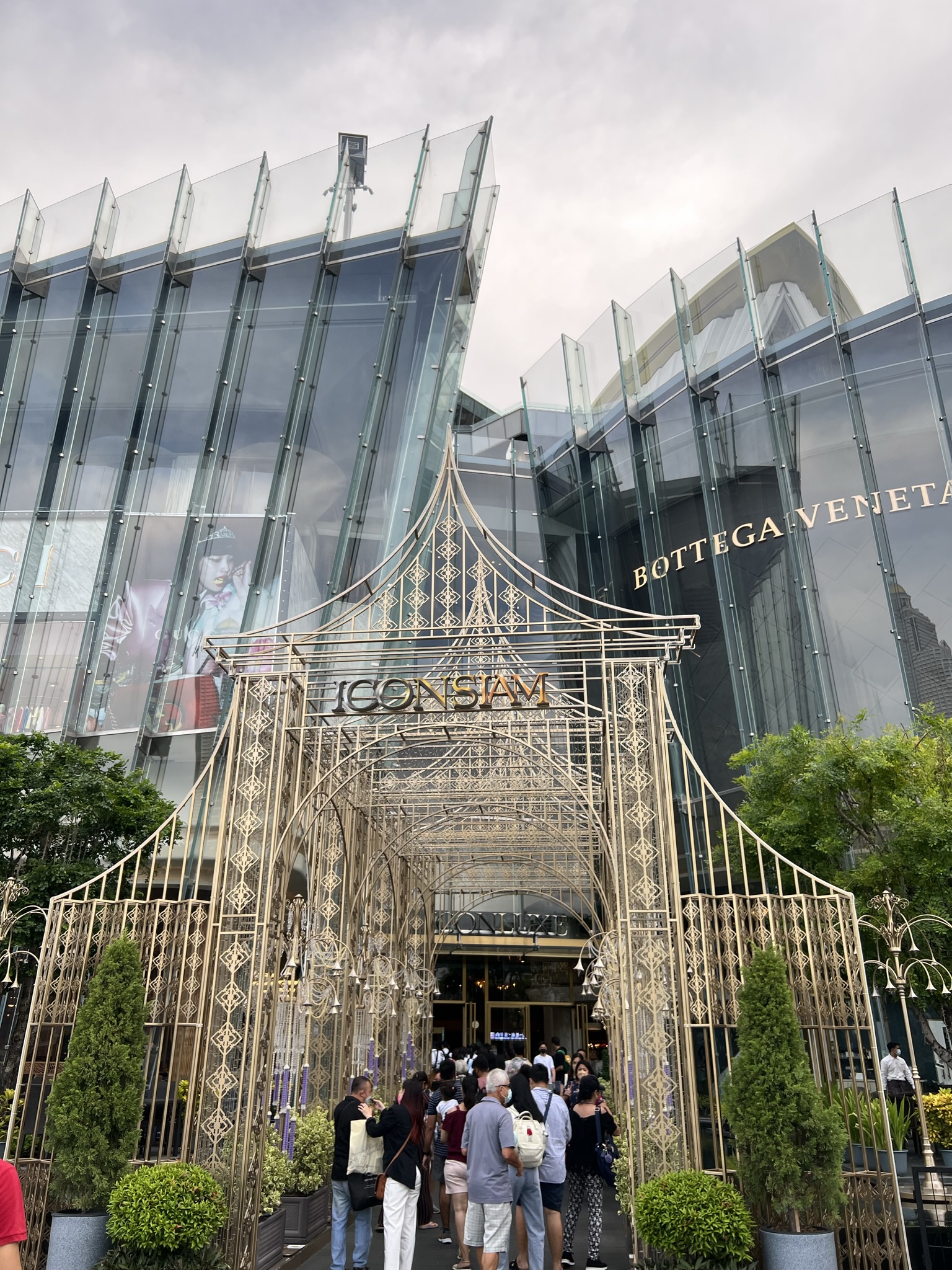 How To Go To ICONSIAM With The Free Shuttle Boat